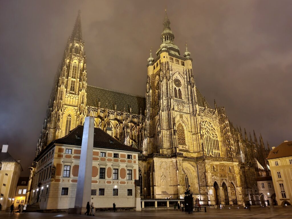 Prague Castle: 7 Hints For Your Stress-free Visit